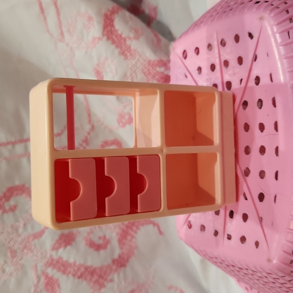 Barbie | Toys | 979 Vtg Barbie Doll Dream House Furniture Bath Chest ...